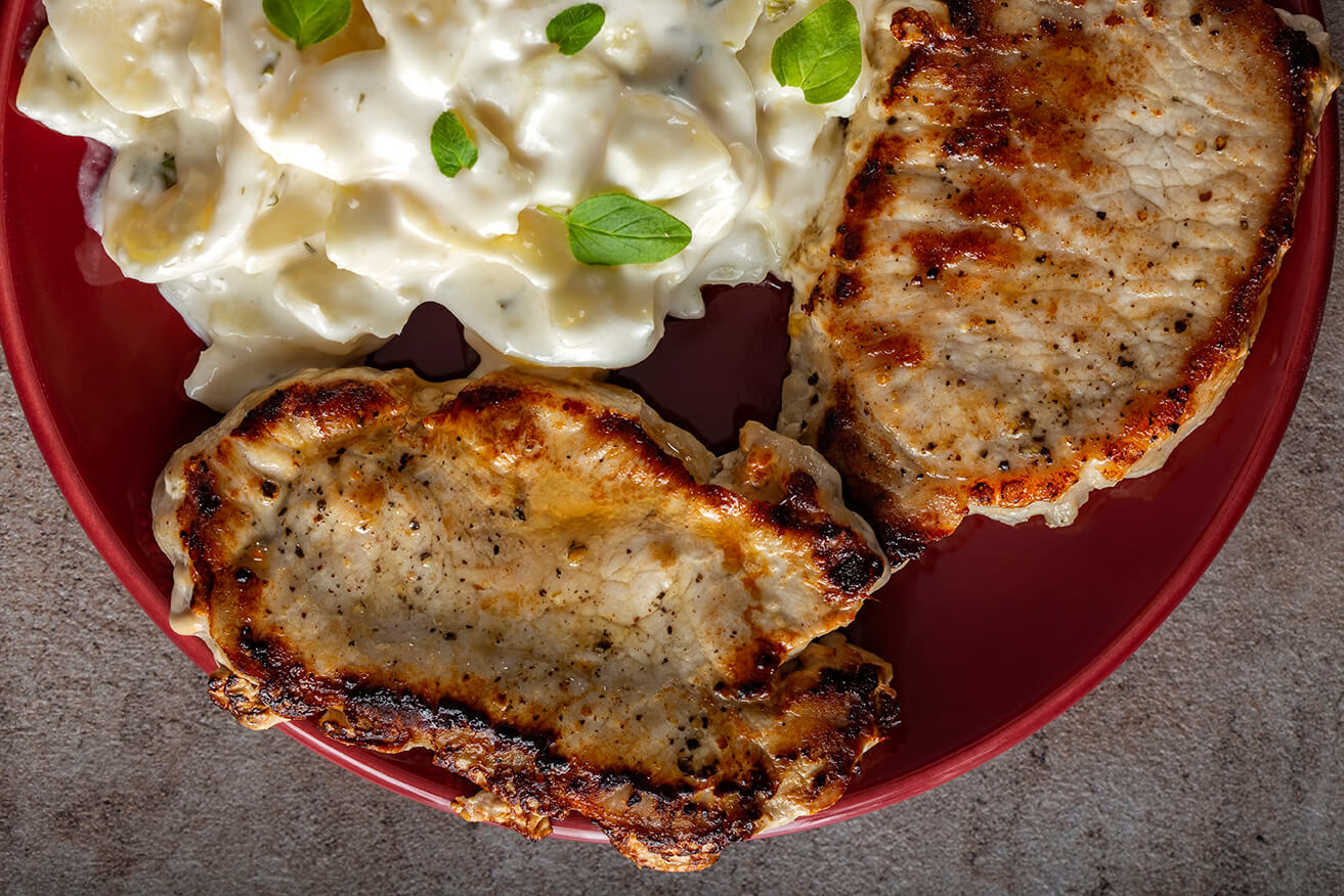 Fried Pork Chops with Potato Salad - Cocinanding